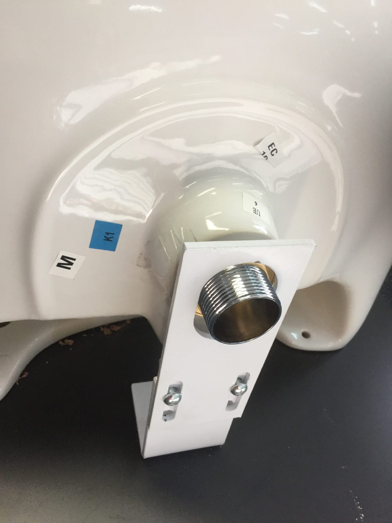 Atlas 60cm Medical Basin with 2 Piece Bracket Set | Lecico